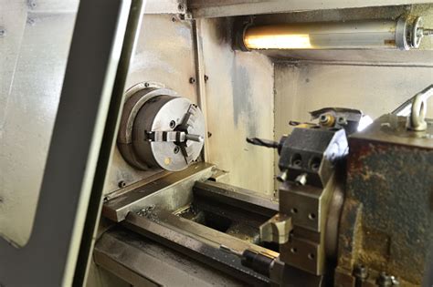 스핀 들 척 및 고정밀 Cnc 산업용 선반 선반에 금속 부품을 설치 클로즈업 Cnc 장치에 대한 스톡 사진 및 기타 이미지 Cnc 장치 강철 고급 Istock