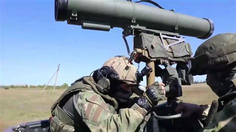 나토 회원국 무장단체 등 진영을 가리지 않고 판매된 러시아 대표 대전차 유도미사일 코넷 보병 휴대와 차량 탑재 등 다양한 용도로 사용되는 대전차 미사일 발사 영상