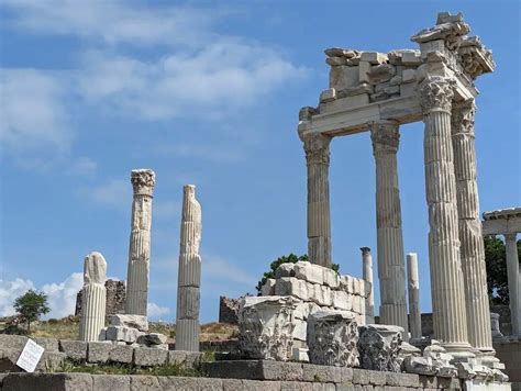 Pergamon Acropolis Turkey Guide 2026