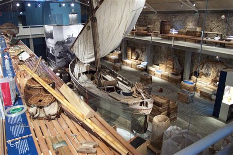 Pedaling CatalÁ Ruta Guiada En Bicicleta Al Museu De La Pesca De