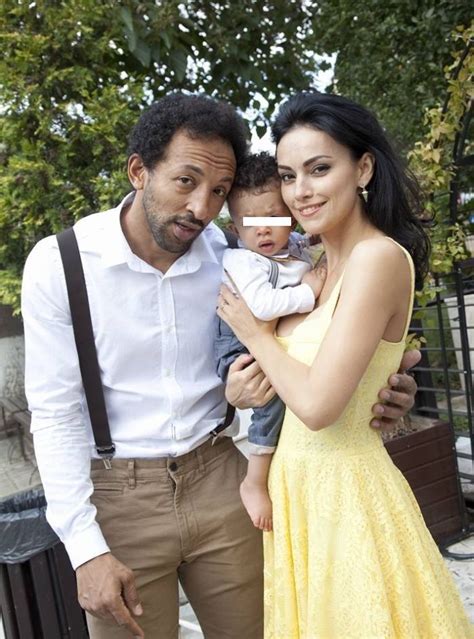 Gestul Facut De Nevasta Lui Kamara Dupa Despartirea Cu Scandal Wowbiz