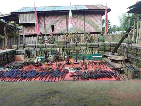 လားရှိုးတွင် Tnla က သိမ်းပိုက်ထားသော မိုင်းကျက်တပ်စခန်းကို ရှင်းလင်းရေးပြုလုပ်စဥ် ဟောင်ဝှစ်ဇာလက