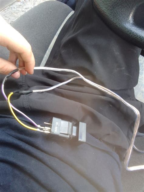 Кнопка принудительного включения вентилятора — Lada 21102, 1,5 л, 2003 ...