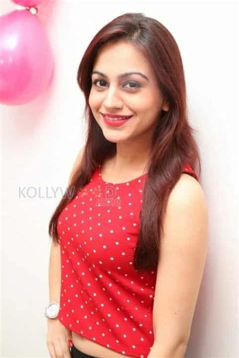 Actress Aksha At Naturals W Salon Launch Photos 07 176935 Kollywood Zone