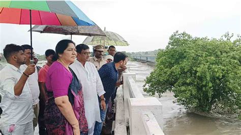 Minister Satyavati Rathod భారీ వర్షాలతో పరివాహక రైతులు జాగ్రత్తలు తీసుకోవాలి మంత్రి సత్యవతి
