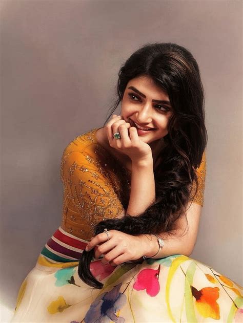 Desi Girl Wallpaper 2022