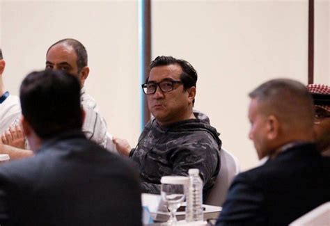 خداداد عزیزی خبیری را نمی‌شناسم؛ برای ما خط و نشان کشیدند