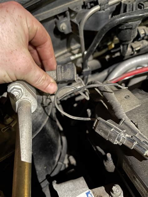 08 Ford Focus SES Whats This Sensor Found It Unplugged Broken Off And Appears A Ground Has