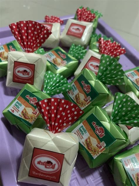 เหรียญโปรยทาน ขนมปังฟาร์มเฮ้า 🍞 งานฝีมือ เหรียญ งานฝีมือโครเชต์