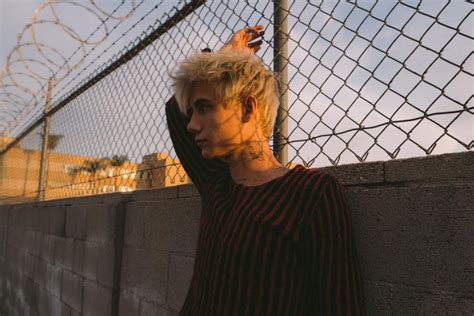 Pop Punk Artist Jxdn Talks Influences Performing With Machine Gun Kelly The Daily Texan