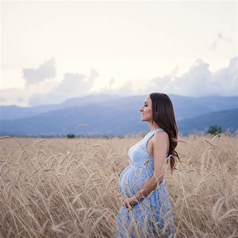 Сватбен фотограф Сватбена семейна и детска фотография В очакване Фотосесии на бременни