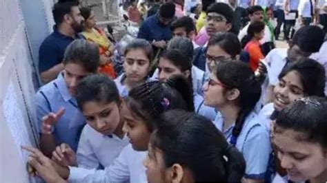 UP Board Exam 2024 क डटशट जर यह चक कर टइम टबल Upmsp up board 10th 12th exam 2024