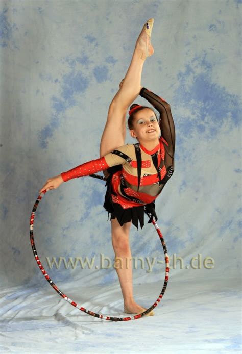 ХУДОЖЕСТВЕНА ГИМНАСТИКА И СРОДНИ СПОРТОВЕ • Виж темата Обръчи