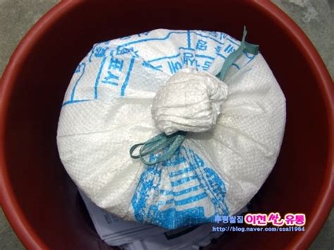 [소금보관법] 간수가 쫙쫙빠지고 뽀소뽀송하게 보관하는 방법~ 신안천일염팝니다 네이버 블로그
