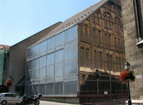 Mégis Lebontják Végveszélyben Virág Csaba Vári épülete