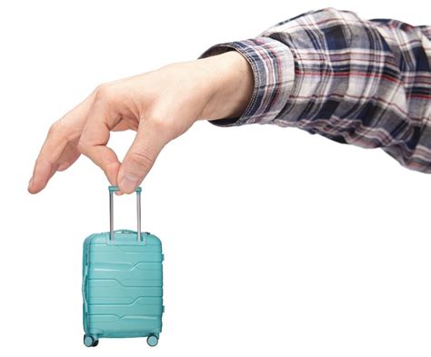 Flying Naked The Truly Minimalist Travel Trend MORE TIME TO TRAVEL