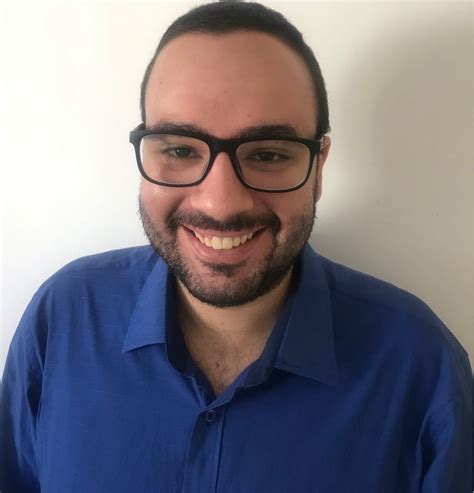 gustavo molina medium