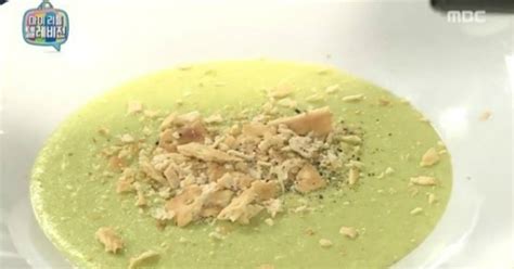브로콜리 요리 가장 간단하게 만들 수 있는 맛있는 브로콜리 수프 방법은 완전 쉬워