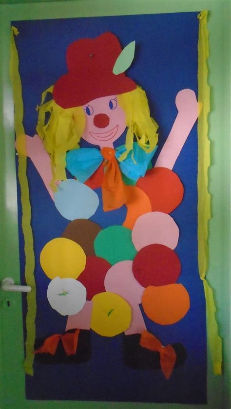 5ο ΝΗΠΙΑΓΩΓΕΙΟ ΚΑΛΑΜΑΤΑΣ ΔΙΑΚΟΣΜΗΣΗ ΠΟΡΤΑΣ ΚΛΟΟΥΝ Kindergarten Decorations Crafts Blog Posts