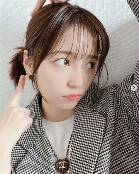「オシャレカワイイ」島崎遥香“へそ出しtシャツ”のy2k激かわコーデで春らしさ全開「ぱるるは1番美しい花」｜概要｜ニュース｜ピンズバnews