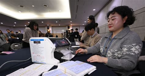 총선 D 60 10일부터 정당·후보자 명의 선거여론조사 금지