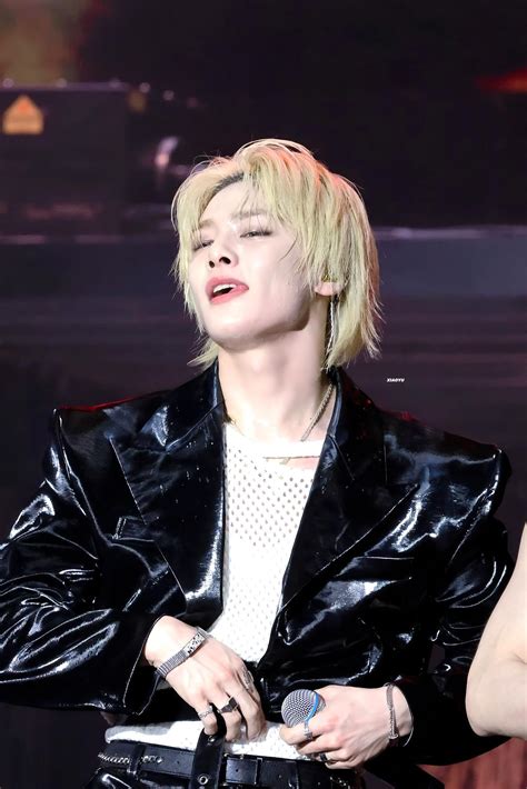 最近有一種人應該也過得很不妙吧 我也很關心她們的精神健康狀況 就是梁精寅的粉絲寅擔還好嗎 小羊媽粉還好嗎肯恰那 現在迷孩全團最的