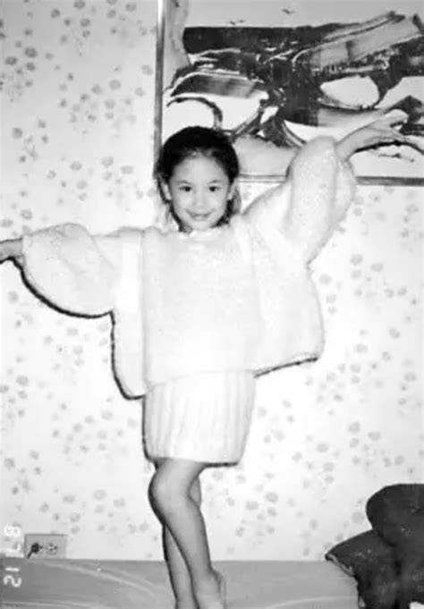向太眼中的准儿媳应采儿，甘愿嫁穷小子陈小春，她在追求什么？ 人物集