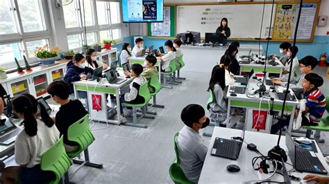 잠자는 교실 깨웠다”맞춤학습 플랫폼 경남교육청 ‘아이톡톡 이투데이