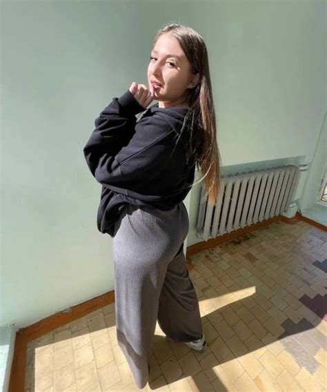 Анон ЖОПЫ ТВОИХ ПОДРУГ ВКонтакте