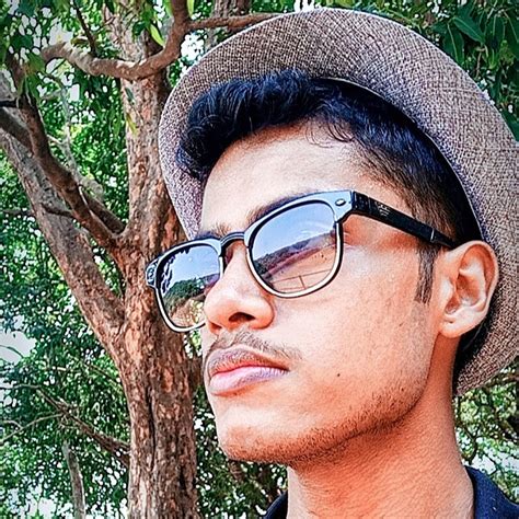 Aneesh Medium