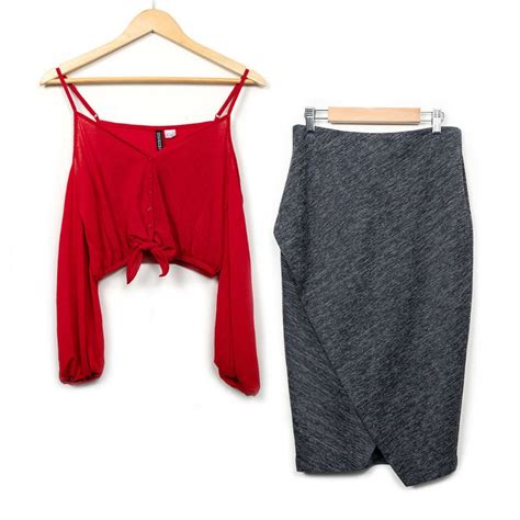 【趙小僑私服】handm 紅色挖肩縮腰短版上衣 Handm 深灰色側開衩長裙｜popchill 拍拍圈