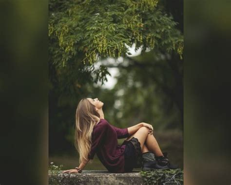 30 ژست عکاسی دخترانه در طبیعت نیمه شب مجله آنلاین علمی هنری بهداشتی