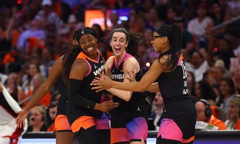 Arike Ogunbowale Carries Team Wnba Over Team Usa In All Star Game