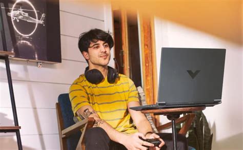 Hp Victus Gaming Laptop Fb Ne Cpu Ryzen H Gb Ddr Dm Graphics Card