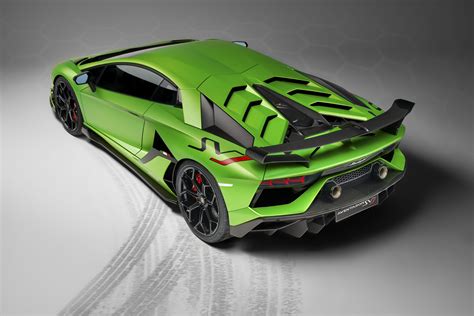 Lamborghini Unleashes The Fastest Version Of Its Flagship Aventador Maxim