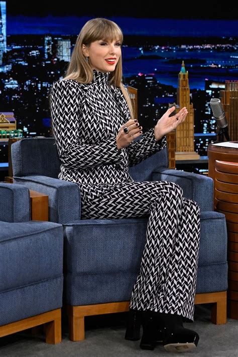 Taylor Swift Beautiful On The Tonight Show With Jimmy Fallon Celeblr