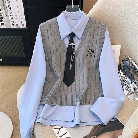 Комплект одежды Женский Miu Miu Офисный школьный с жилетом с сорочкой серый деним размер 42
