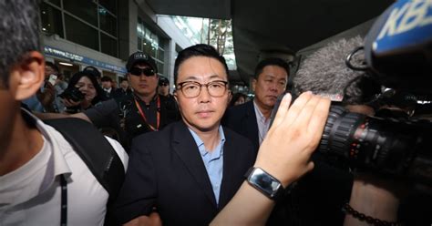 공항서 체포·압송된 김건희 집사 김예성 난 떳떳마녀사냥