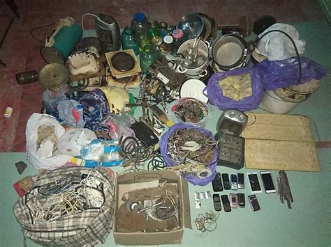 В колонии на Николаевщине провели обыски и изъяли у заключенных телефоны ножи брагу