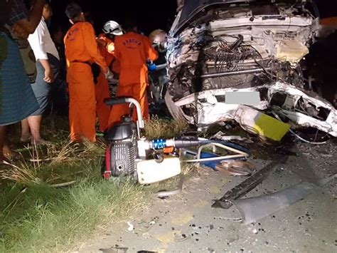 ဝေါမြို့နယ်တွင် ကား ၃ စီးဆင့်တိုက်ပြီး လူ ၁ ဦးသေ၊ ၁၃ ဦး ဒဏ်ရာရ