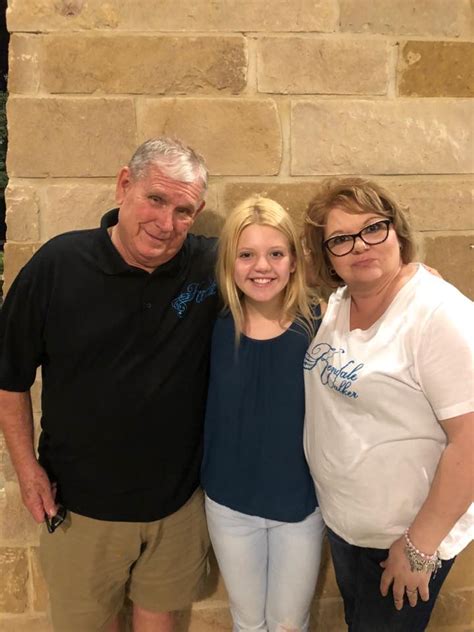 Kendale Walker Kendale Walker Added A New Photo