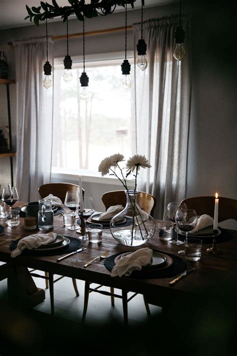 Casual Dinner Party Table Setting