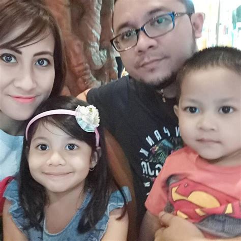 Jarang Tersorot Intip 7 Potret Nia Dan Adit Afi Langgeng Hampir 11 Tahun Menikah Foto 1