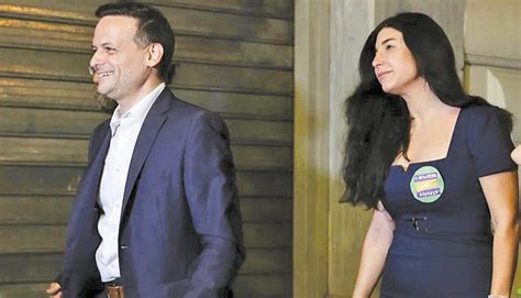 Μαζί του η Γεωργία Patris Gr