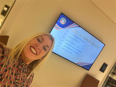 Simone Roche Mbe On Linkedin Heropreneurs Bz