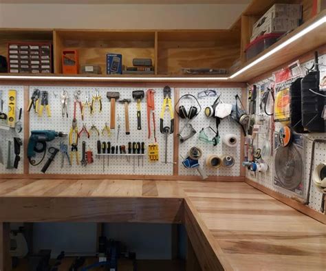 Pin On Tool Shed Workshp Garage Work Bench Garage Workbench Plans Garage Workshop Layout