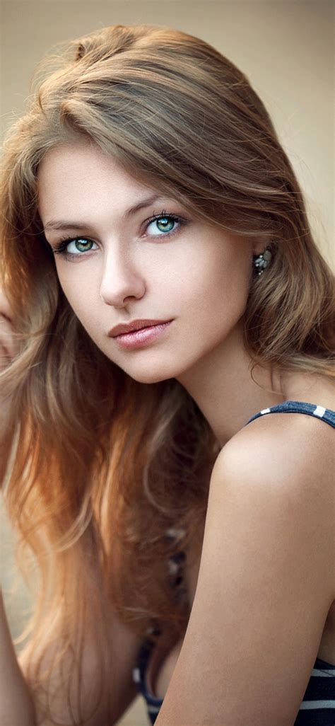 1125x2436 Blonde Depth Of Field Girl Iphone Xsiphone 10iphone X Hd