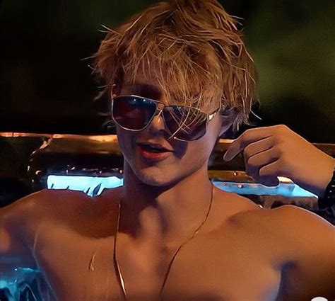 Pin By Obxfanpage On Pines Creados Por Ti In Hot Actors Jj Outer Banks Videos Outer Banks