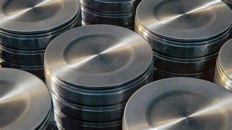 Making Realistic Pbr Materials Part 2 Metal — Blender Guru