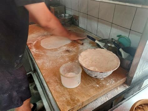 高雄前鎮小吃 餅山一餃 外帶小吃下午茶平價點心 必推超q彈蔥油餅美食walkerland窩客島